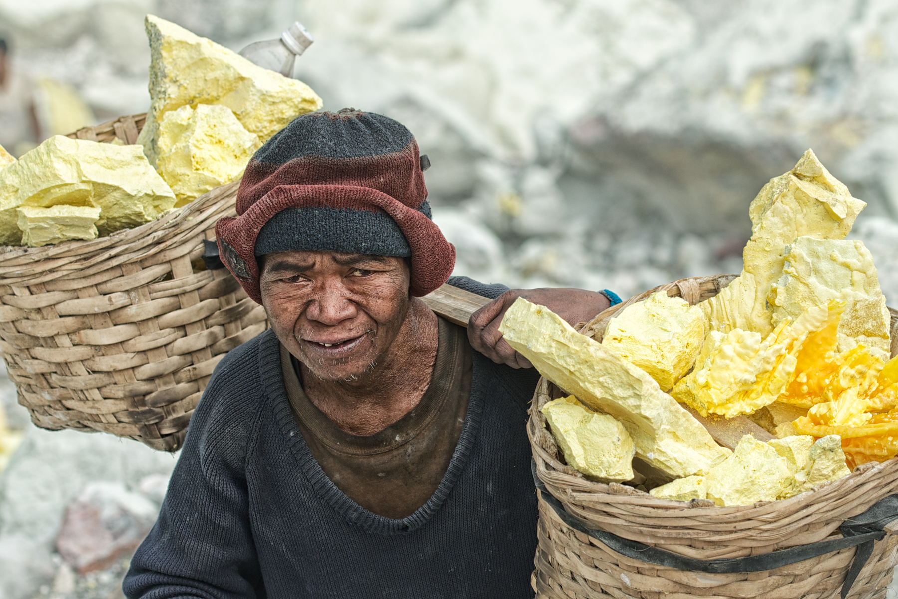 Java – Sulfur Hell Ijen Crater – Michael Paramonti Fotografie