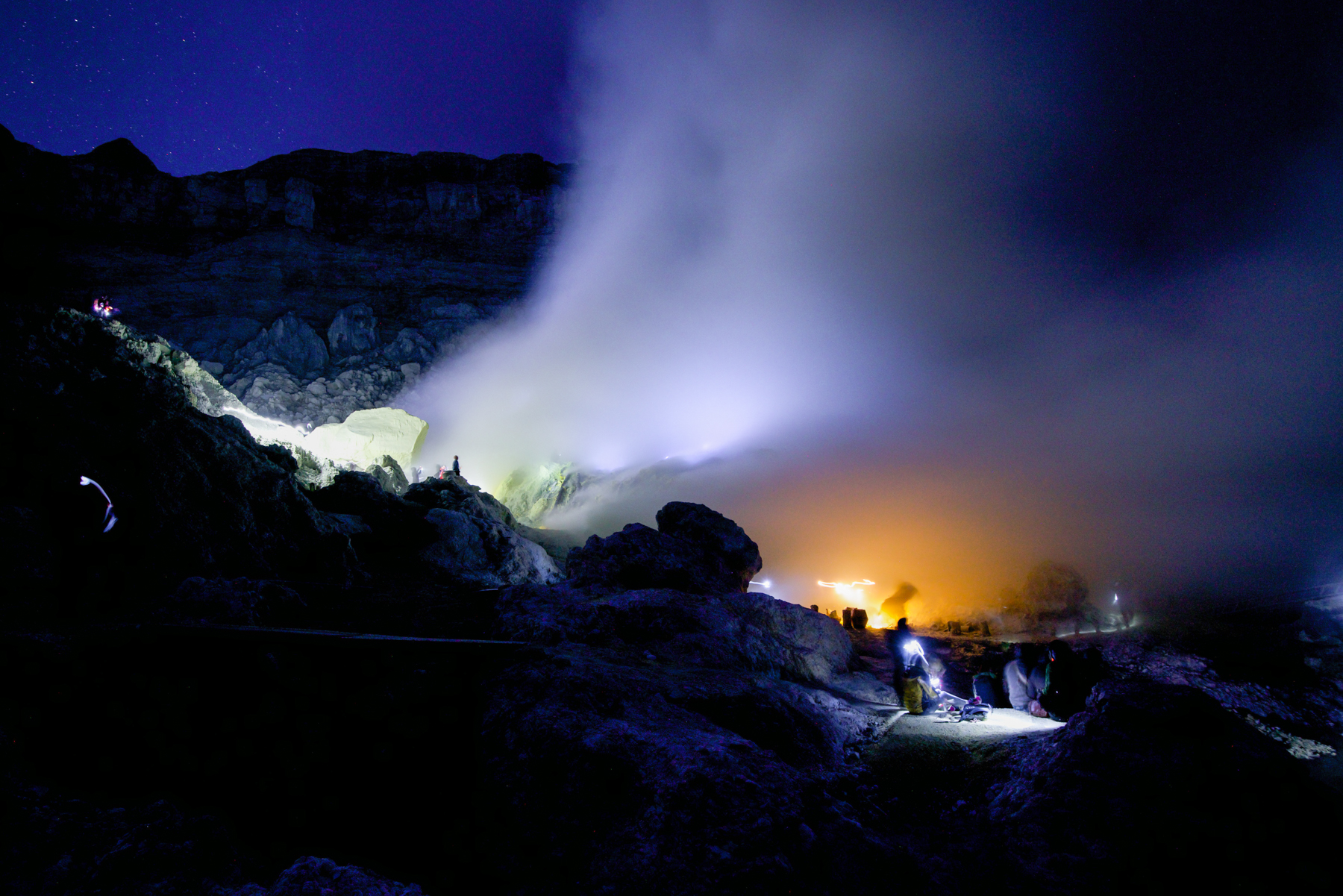 Java – Sulfur Hell Ijen Crater – Michael Paramonti Fotografie