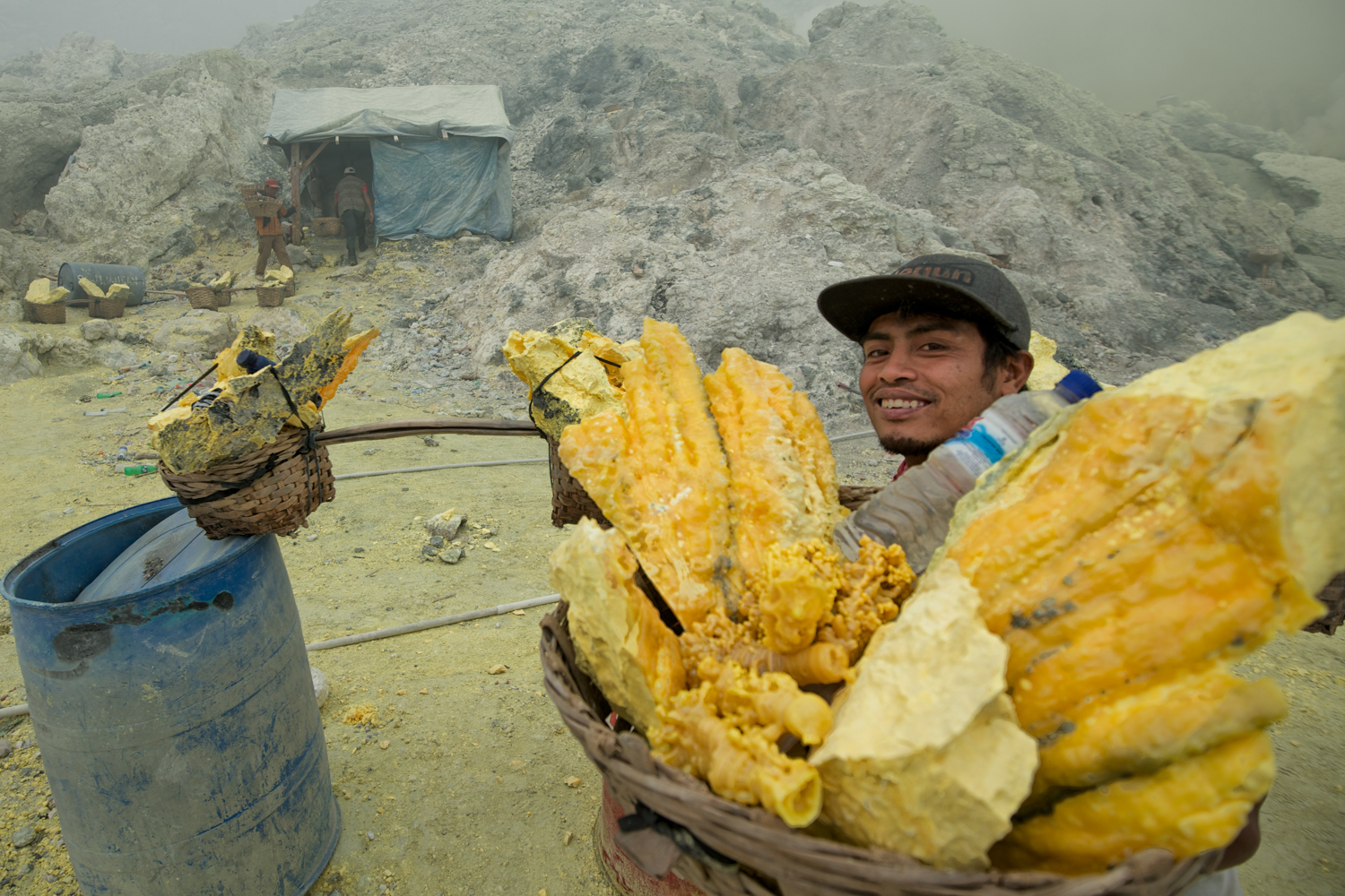 Java – Sulfur Hell Ijen Crater – Michael Paramonti Fotografie